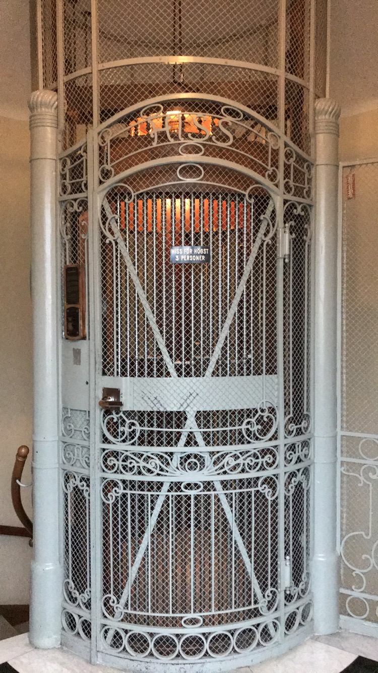 Lift from the early 1900s, Inside (1) - Sounds Of Changes