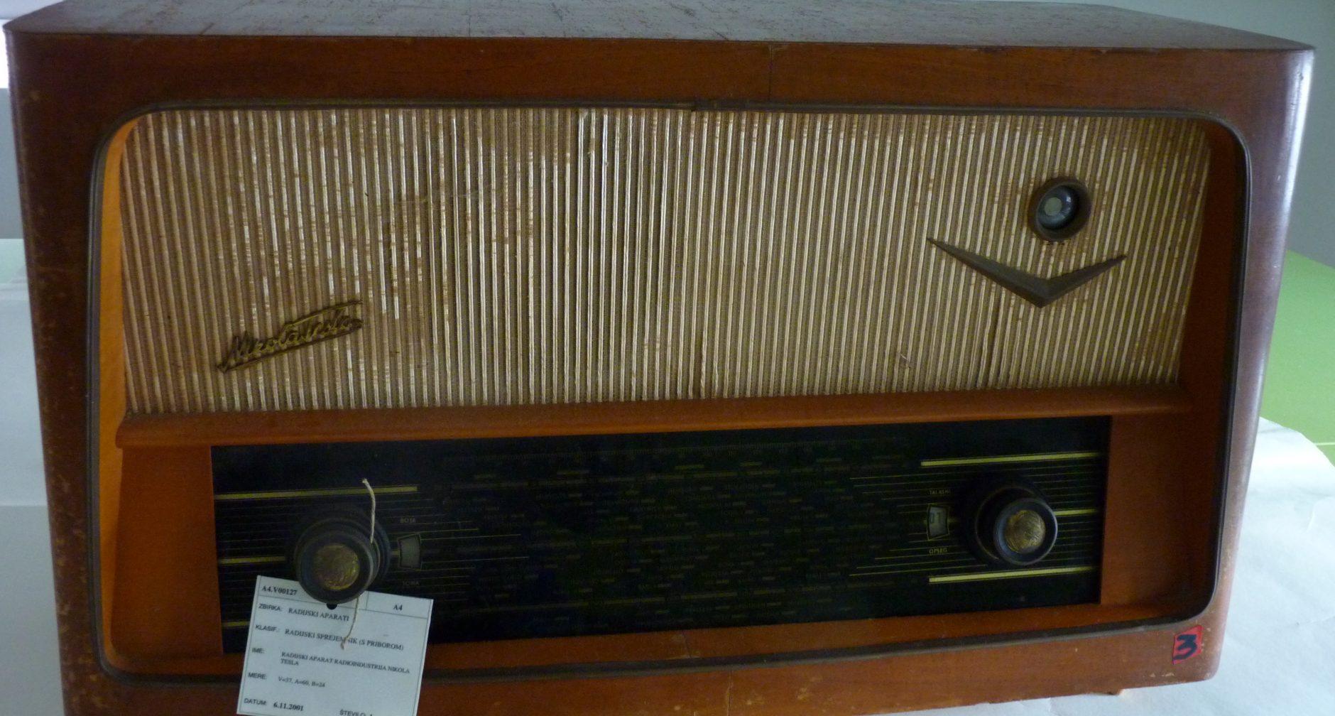 Kringla - Radio Nikola Tesla 1- switching on and off
